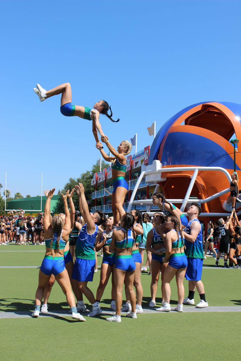 1ª Compañía Profesional de Cheerleading en España | Valencia Cheer Squad